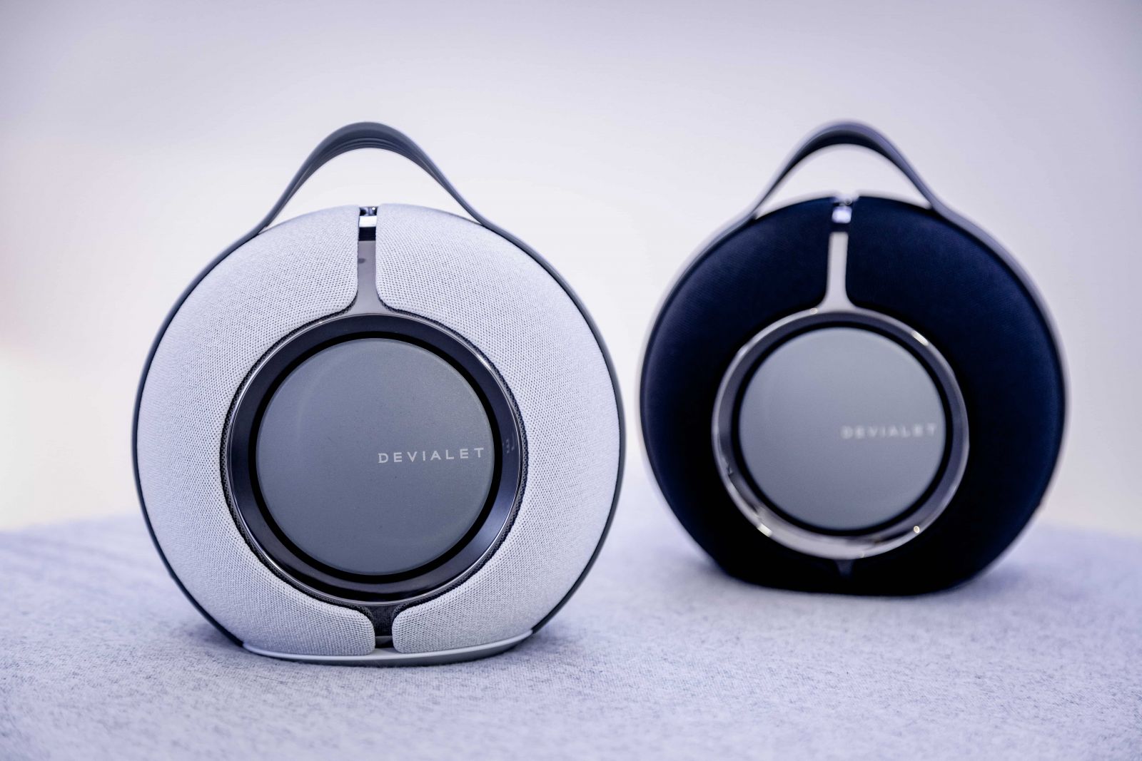 絕美法國音響 Devialet 首款可攜式智慧揚聲器 Devialet Mania，自適應 360 度音效，隨處享受劇場般的震撼-體驗評測 - 三創生活